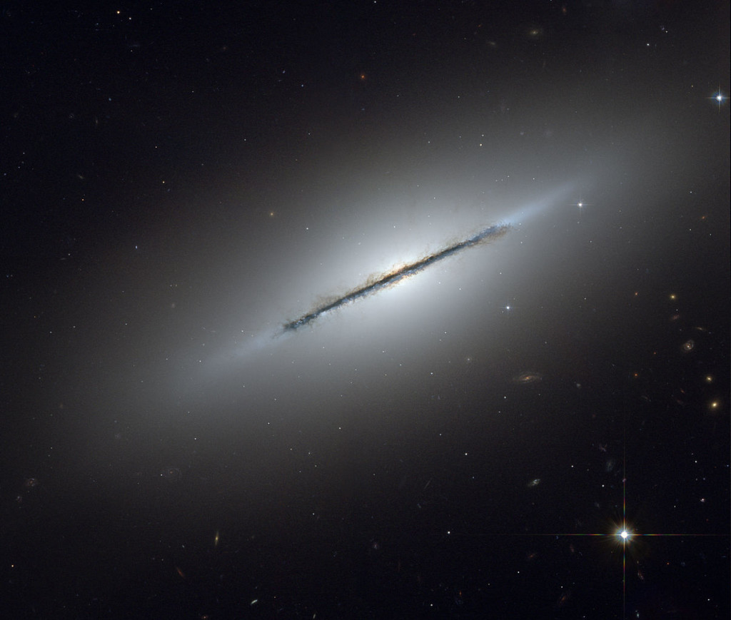 Messier 102: Spindle Galaxy | Messier Objects